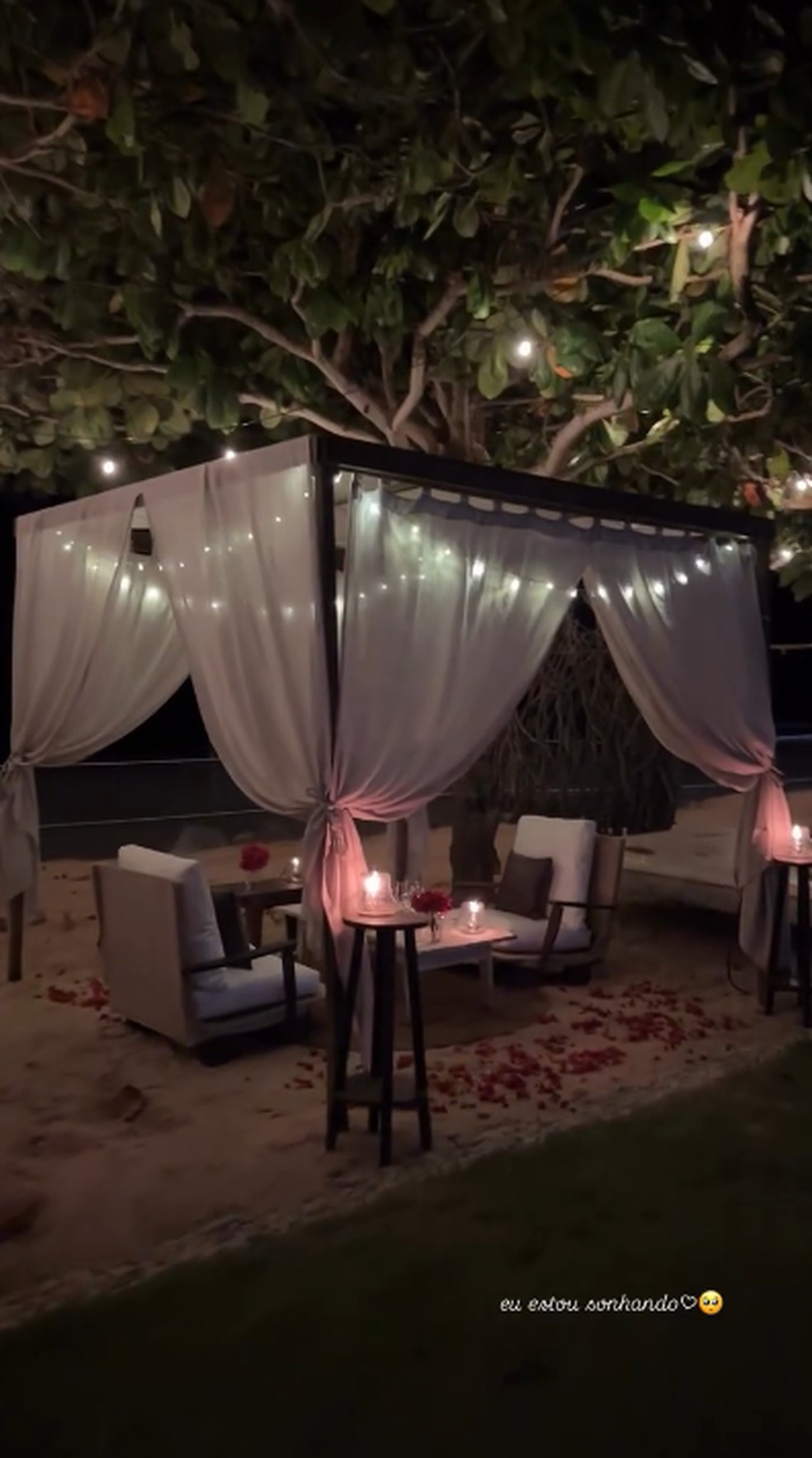 Goleiro do Corinthians faz surpresa romântica para influenciadora em ...