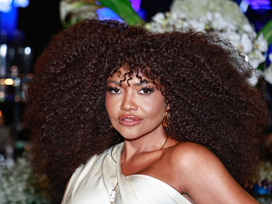 Gaby Amarantos fala da relação com Chris Martin e reage aos boatos de ...