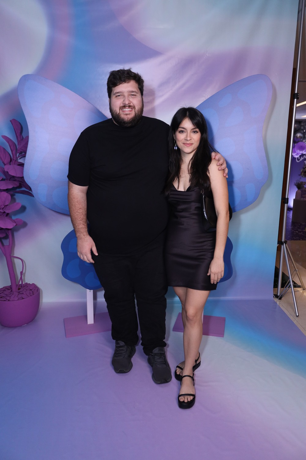 Carla Diaz recebe Pocah, Douglas Silva e familiares em sua festa de 33 ...