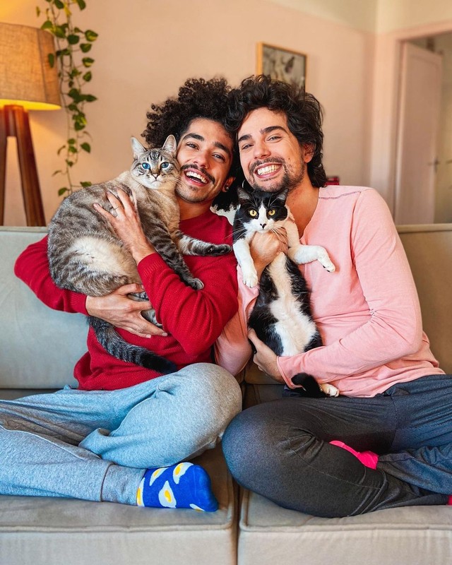 Quem é Vítor diCastro, influencer dos signos que conquistou as redes sociais