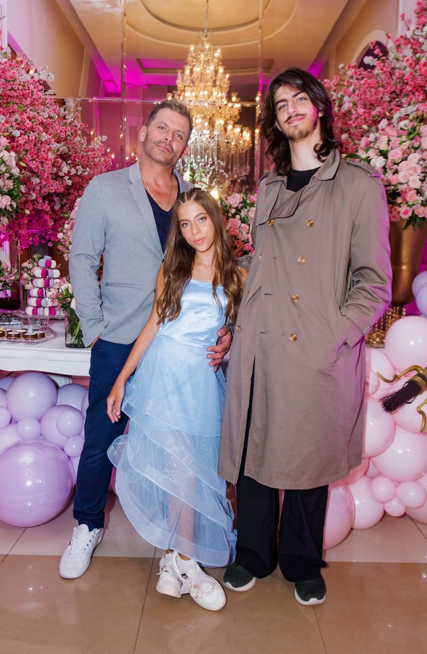 Filho de Henri Castelli e Isabeli Fontana impressiona por altura em ...