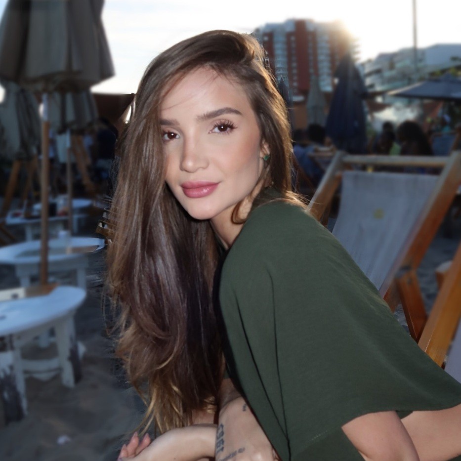 Saiba tudo sobre: Anna Livya Padilha