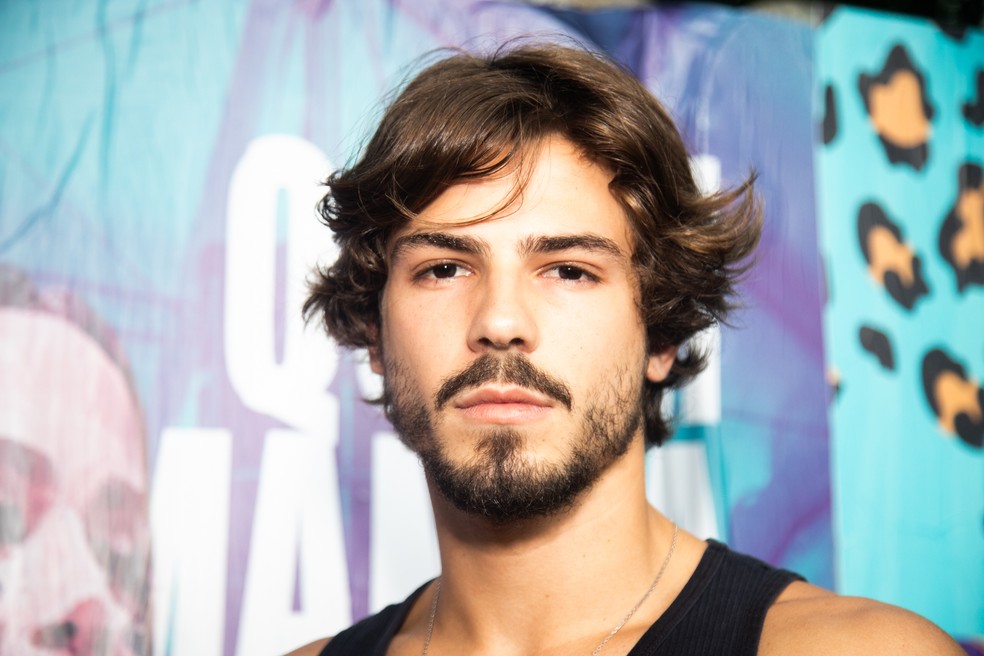 Lucca Picon, apontado como affair de Anitta, vai a ensaio da cantora em SP