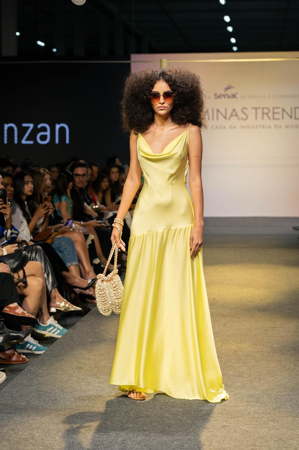 Estilista queridinha das famosas, Letícia Manzan comemora 10 anos de ...