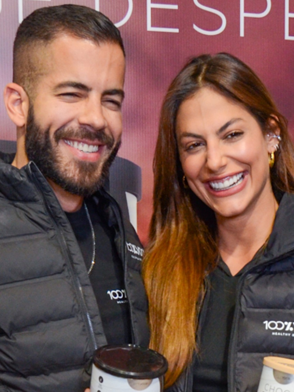 Mari Gonzalez e Pipo Marques fazem primeira aparição pública e trocam ...