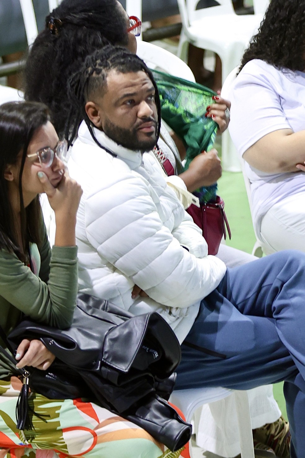 Corpo de Arlindo Cruz é velado na quadra do Império Serrano; Regina ...