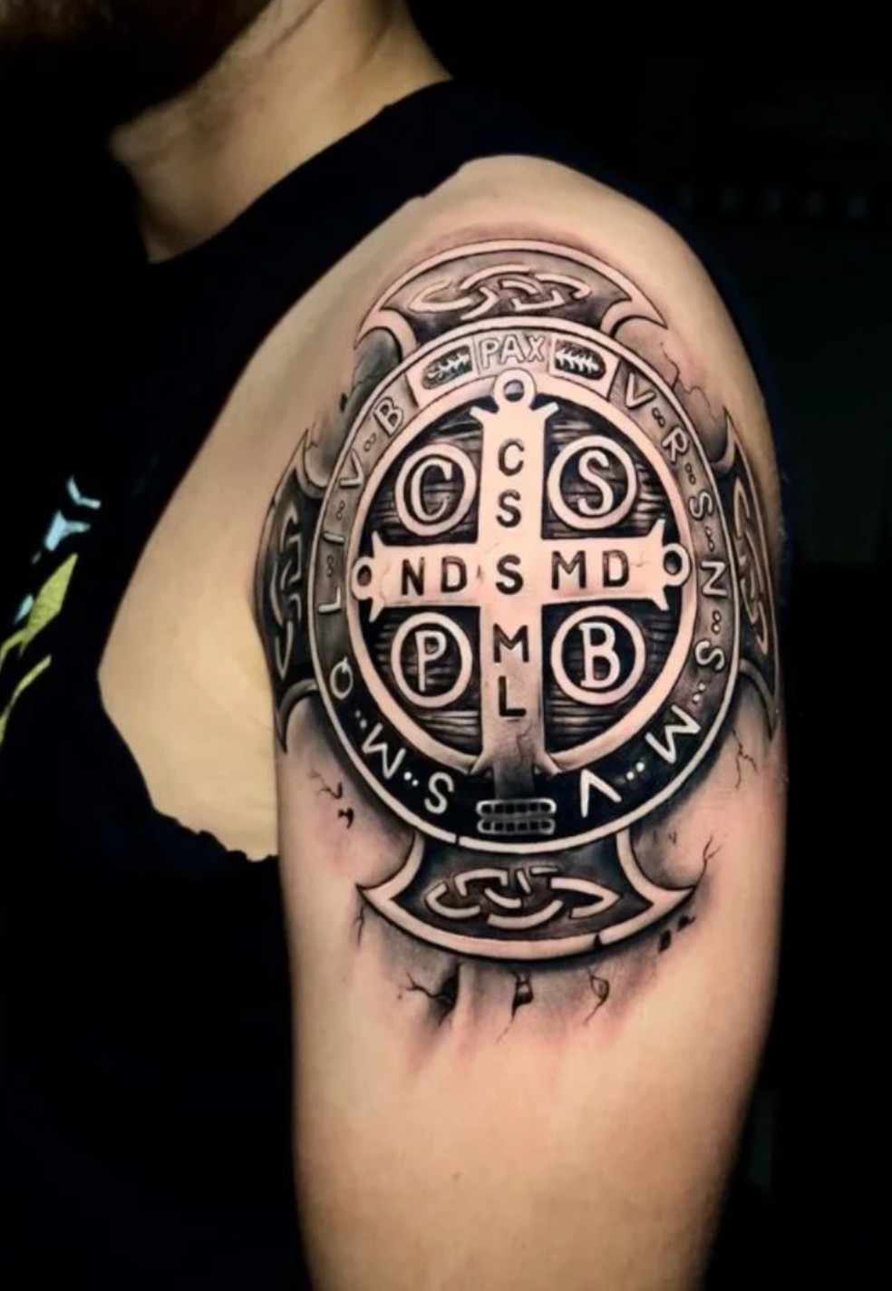 Natália Toscano e Zé Neto fazem tattoos juntos; saiba o significado