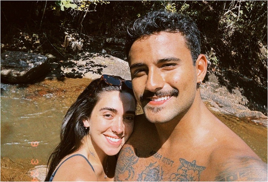 Ex-BBB Lucas Pizane abre álbum de viagem romântica com Giovanna Lima