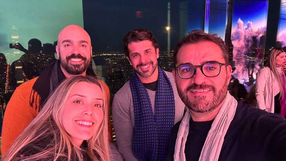 Marcelo Cosme, da GloboNews, curte viagem com o marido: 'Muito amor'