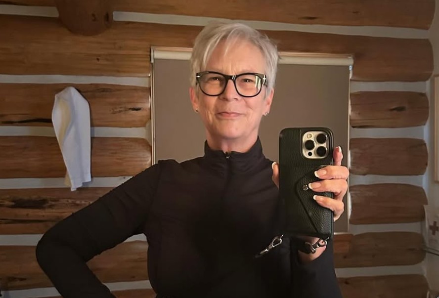Jamie Lee Curtis diz que a casa dela deve estar pegando fogo nos ...