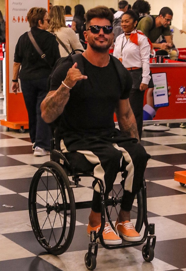 Fernando Fernandes quer tornar exoesqueleto robótico acessível no ...