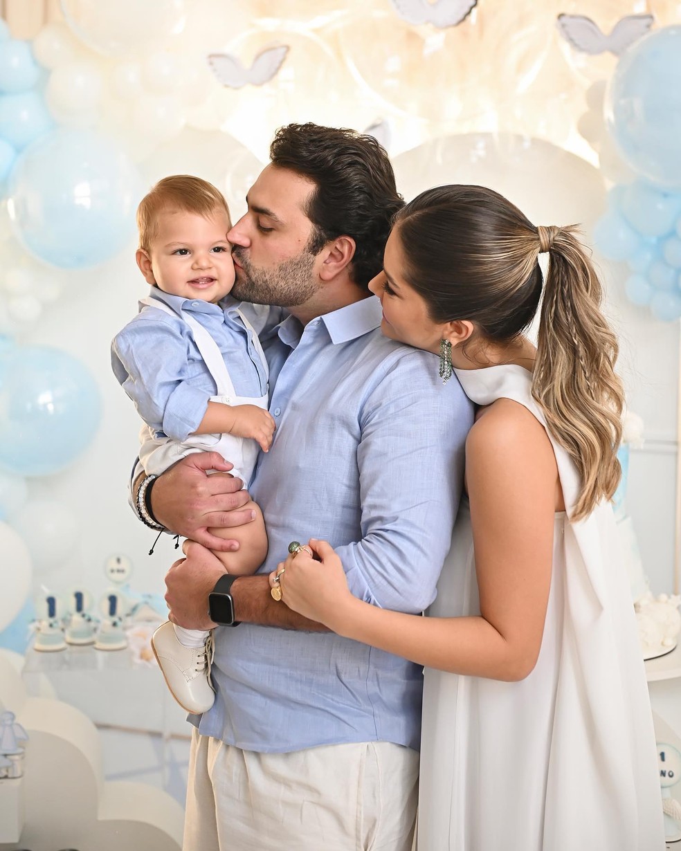 Lyandra Costa, filha de Leandro, abre álbum do aniversário de 1 ano do ...