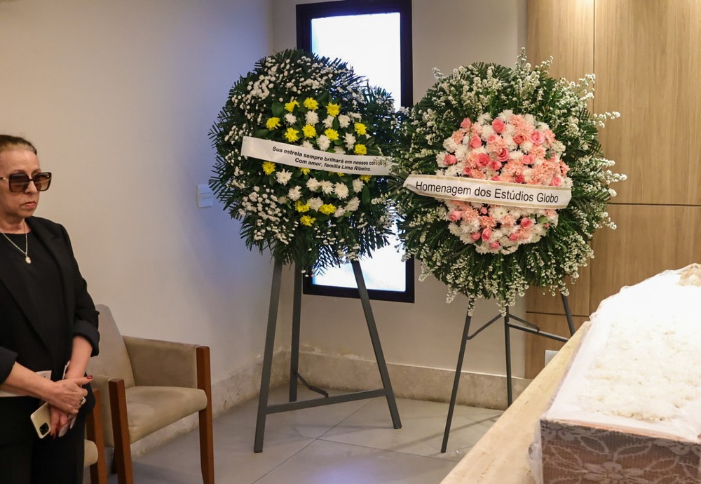 Corpo de Iran Lima, o Candinho da 'Escolinha do Professor Raimundo', é velado no Rio