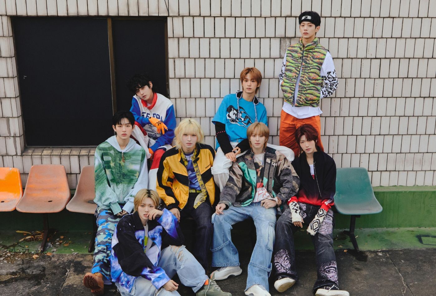 Grupo de k-pop yesweare, unit do idntt, fala sobre juventude, liberdade ...