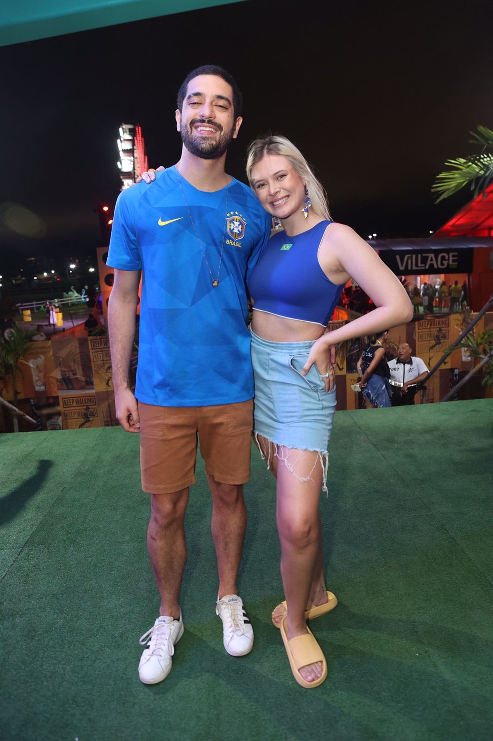 Bruno Gissoni reúne Yanna Lavigne e amigos para comemorar seus 36 anos