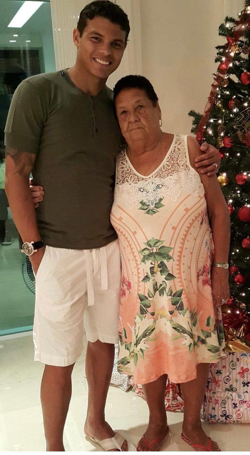 Thiago Silva lamenta a morte da avó: 'Te amarei para sempre'