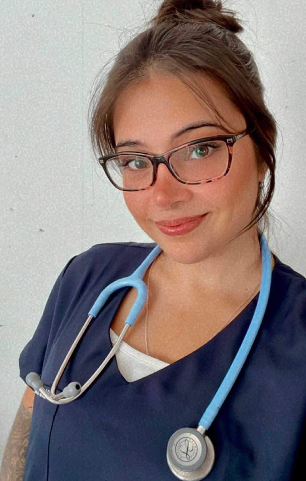 Palomma Duarte mostra primeiro dia de trabalho da filha médica