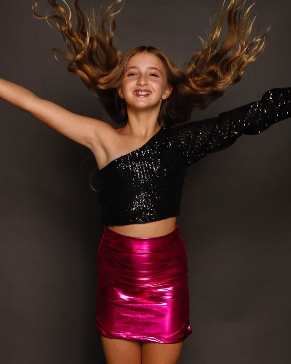 Eva completa 11 anos e ganha homenagens de Angélica e Luciano Huck