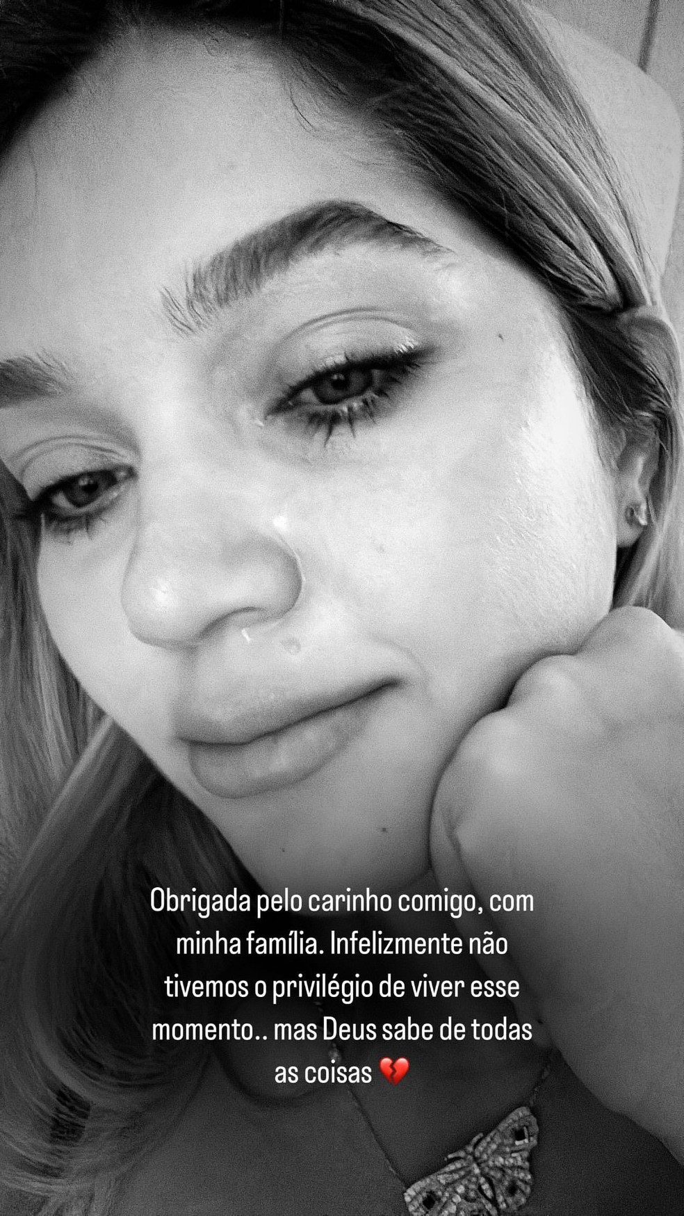Lyandra Costa chora ao ver desenho ao lado do pai, o sertanejo Leandro ...