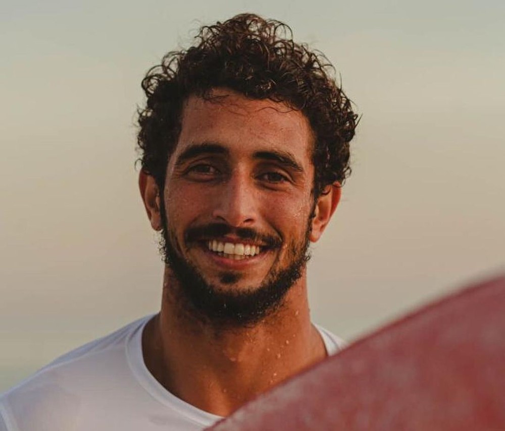 Conheça Lucas Chumbo, surfista empenhado em resgate de vítimas no RS, e ...