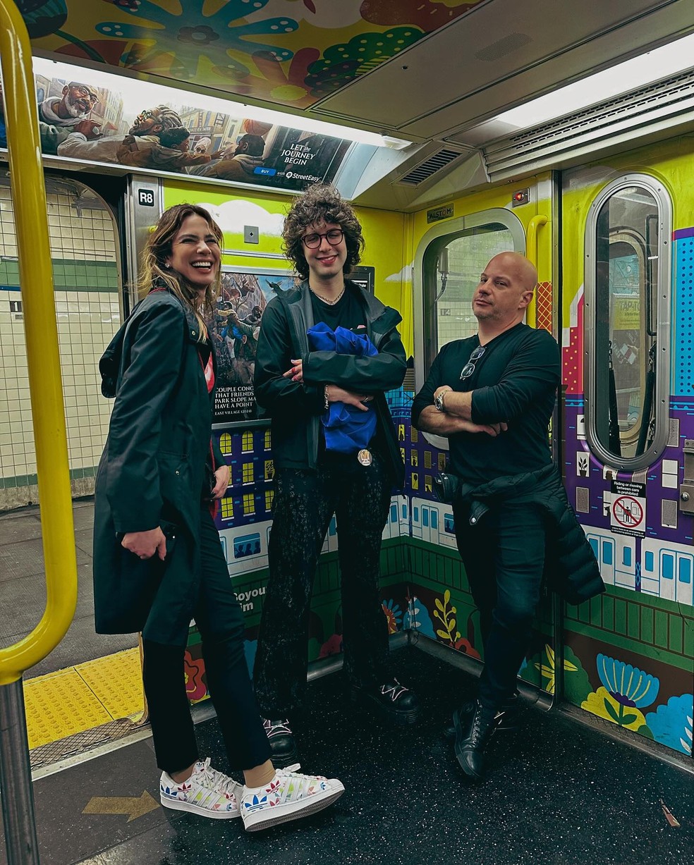 Luciana Gimenez comemora formatura de Lucas Jagger em faculdade em Nova ...