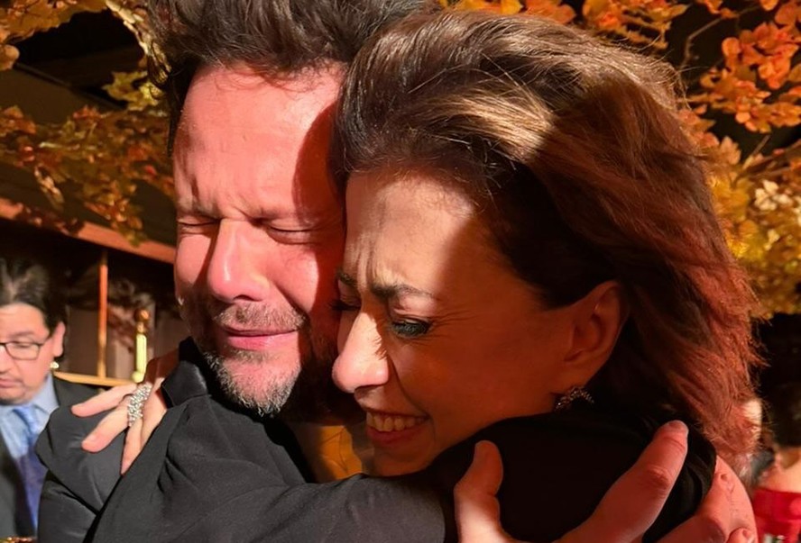 Selton Mello e Fernanda Torres choram após vitória da atriz no Globo de ...