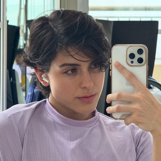 Influenciador Zé Longuinho anuncia que fará transição de gênero; vídeo