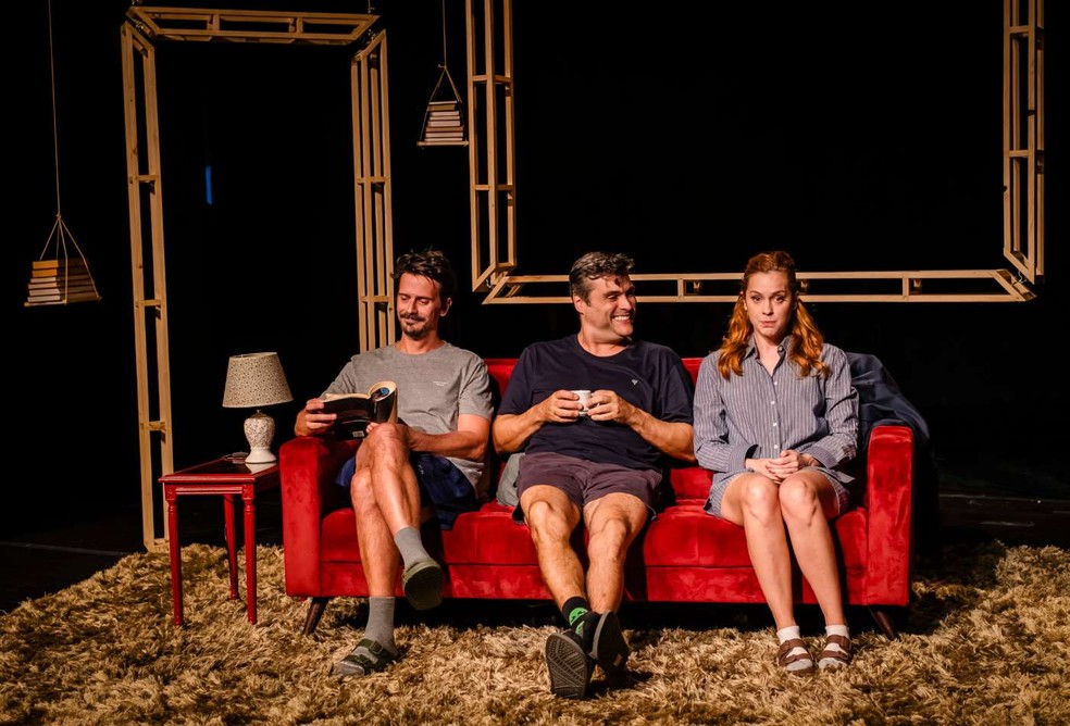 Sophia Abrahão e Leandro Luna vivem casal com rotina atrapalhada por amigo em 'Uma Semana, Nada ...