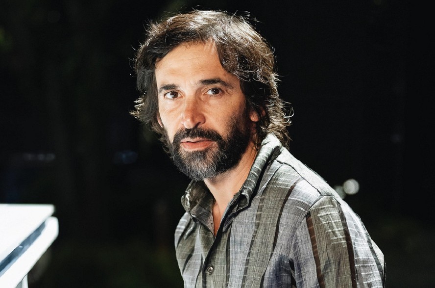 Rubinho em 'Vale Tudo', Julio Andrade é cunhado de Andréia Horta e dirigiu esposa em série