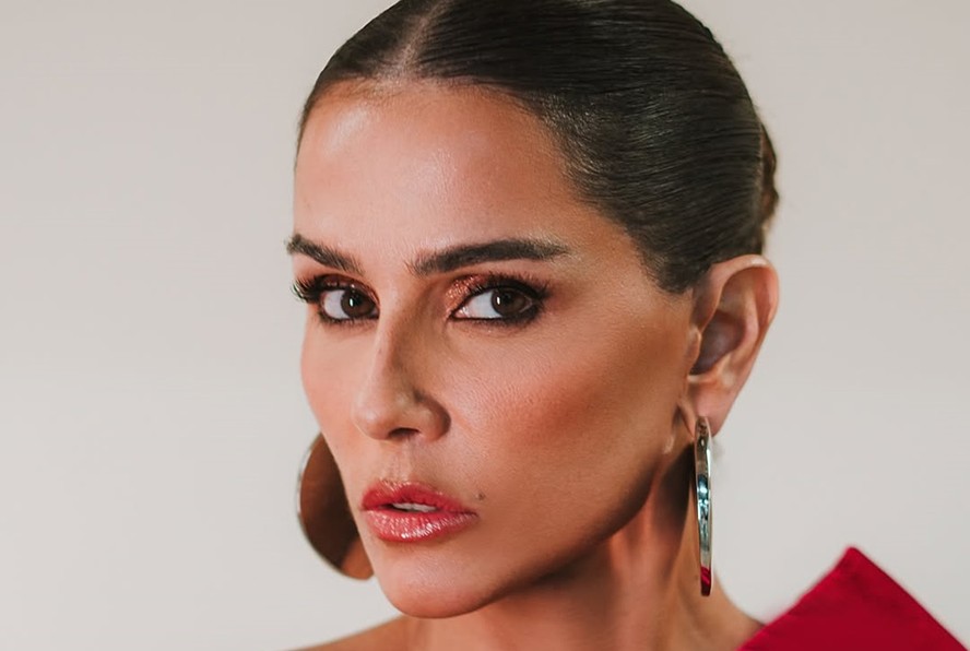 Deborah Secco: 'As minhas dores me transformaram na mulher que sou'