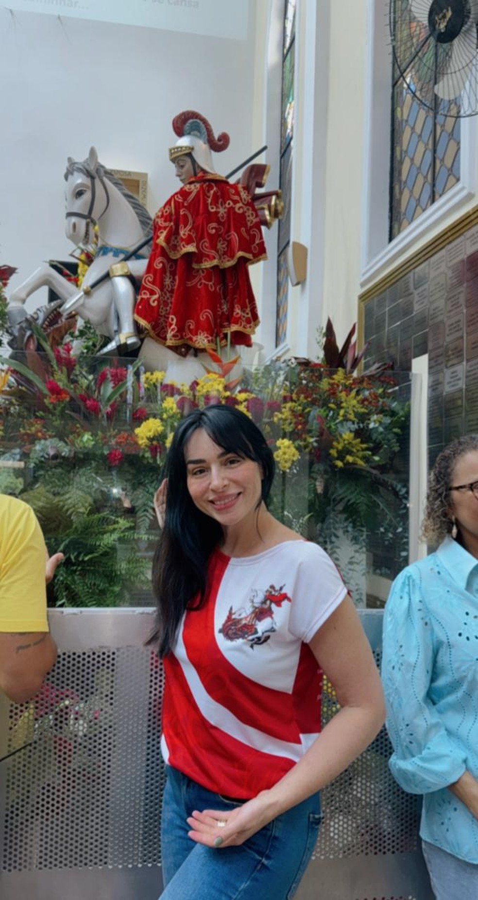 Luciana Picorelli homenageia São Jorge e agradece por bênçãos: 'Sempre ...