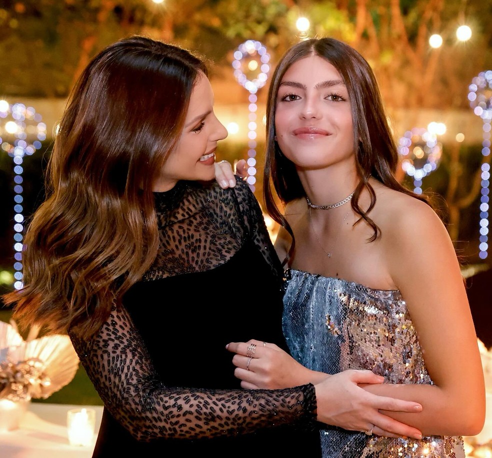 Filha de Carol Celico e Kaká faz festa para comemorar 13 anos e usa vestido de R$ 1,7 mil