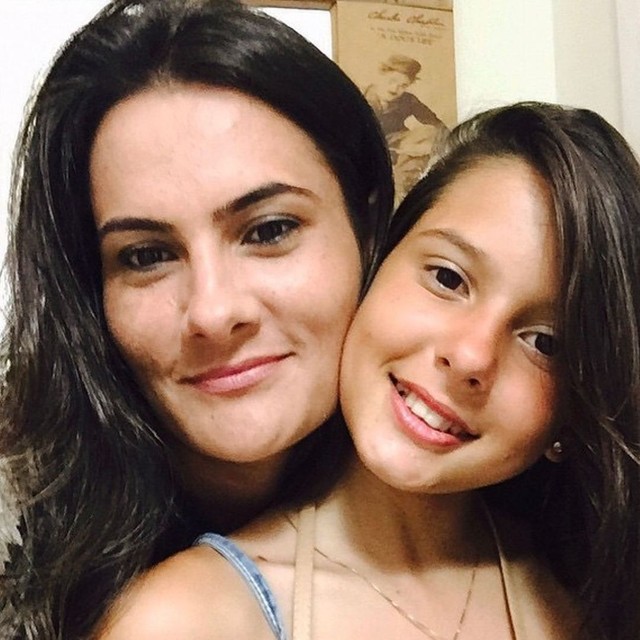 Ana Castela abre álbum da família e resgata fotos da infância no Dia ...