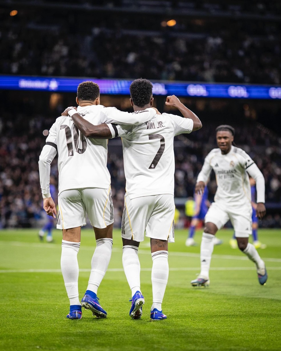 Vini Jr. comemora vitória em jogo da Champions League e ganha elogio de ...
