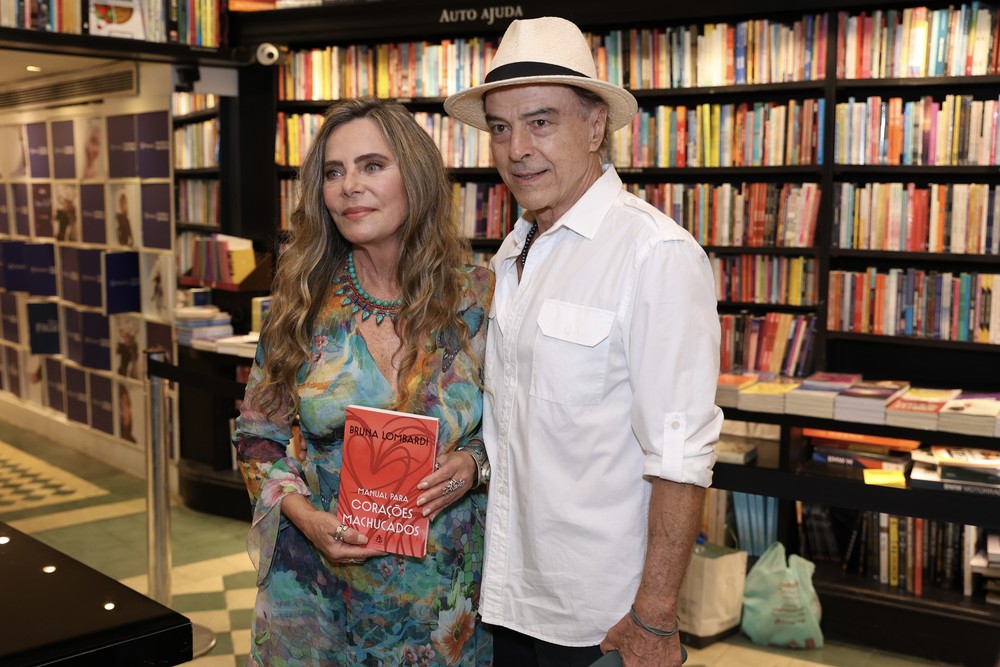 Bruna Lombardi recebe Carlos Alberto Riccelli, Malu Mader e mais ...