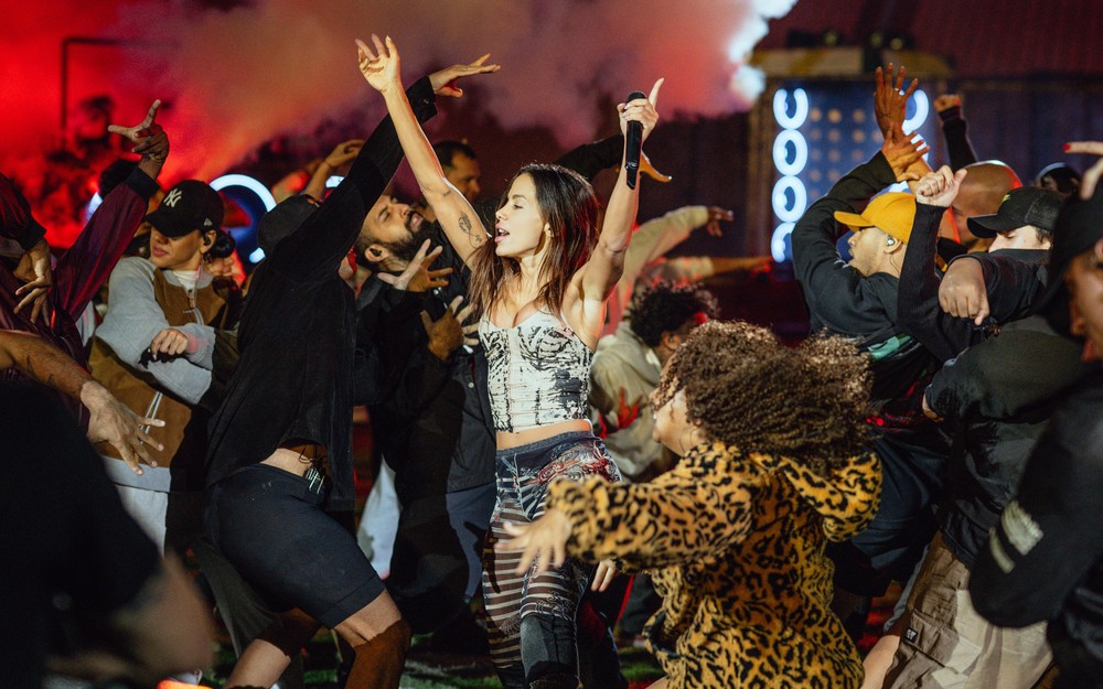 Anitta ensaia para show que fará em intervalo de partida da NFL