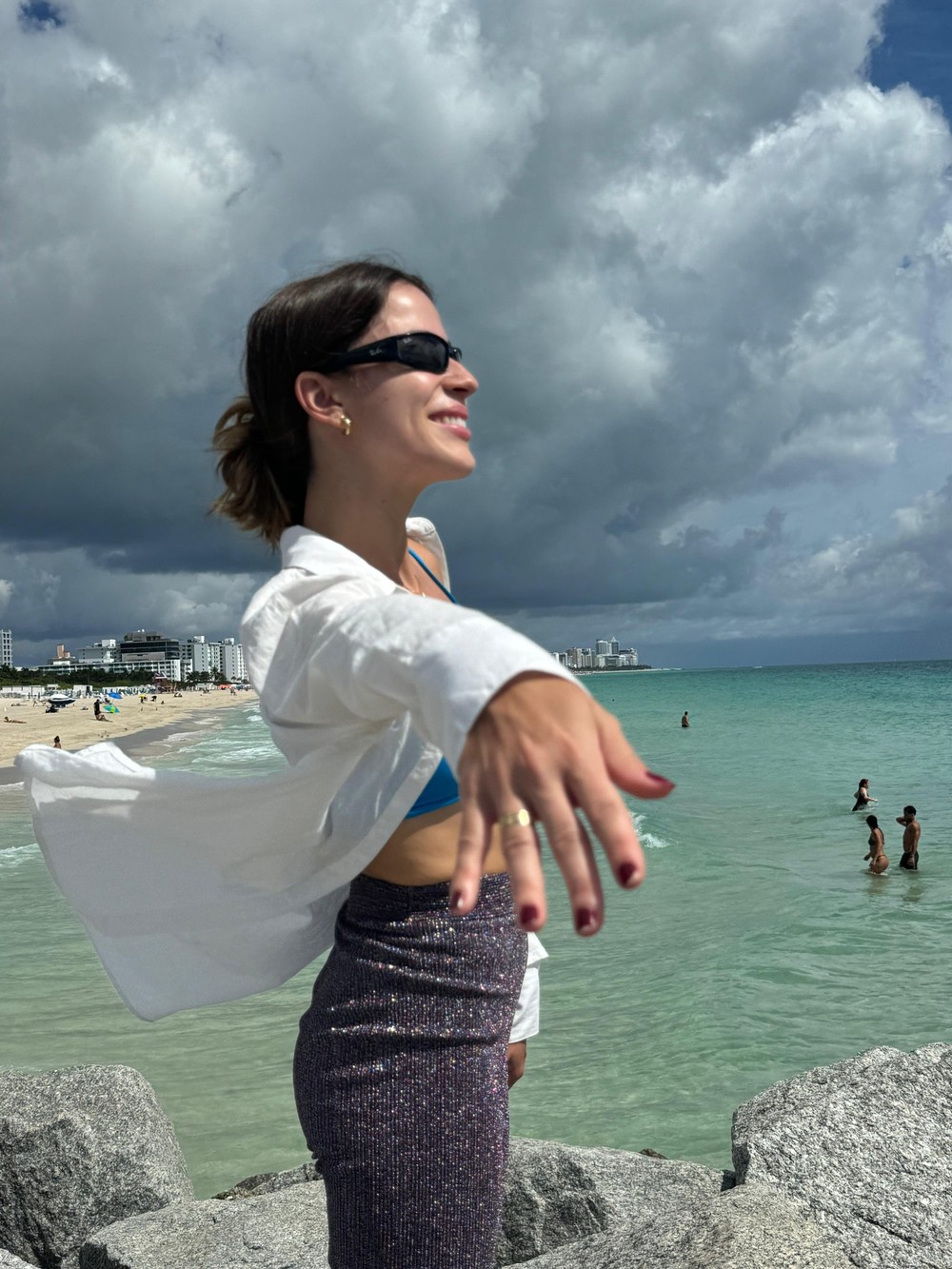 Eike Duarte faz pedido de casamento em viagem a Miami: 'Tremi muito'