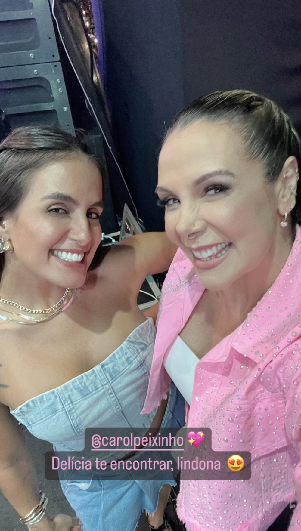 Carol Peixinho mostra encontro com Carla Perez: 'Tieto desde sempre'