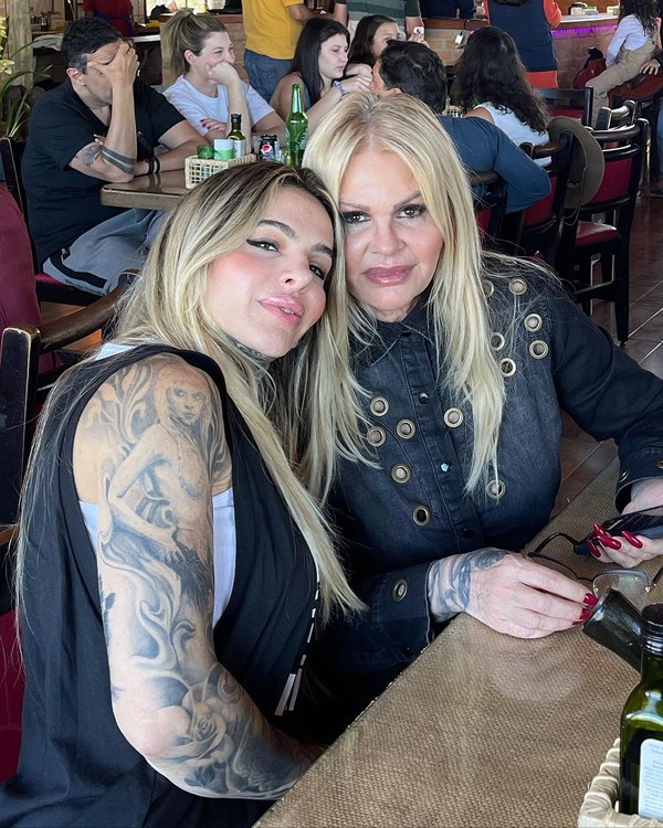 Monique Evans conta como se descobriu bissexual: 'Senti algo estranho'