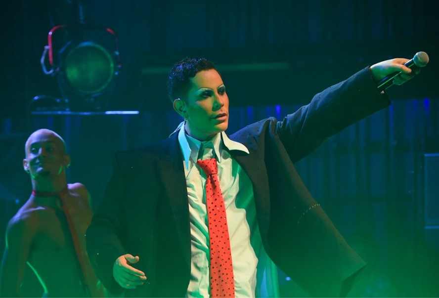 Christian Chávez faz show intimista da 'Para Siempre Tour' em São Paulo
