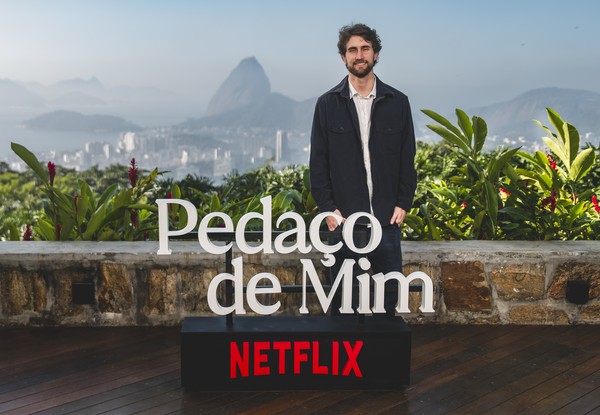 Felipe, filho de Adriana Esteves e Marco Ricca, estreia na TV com o ...