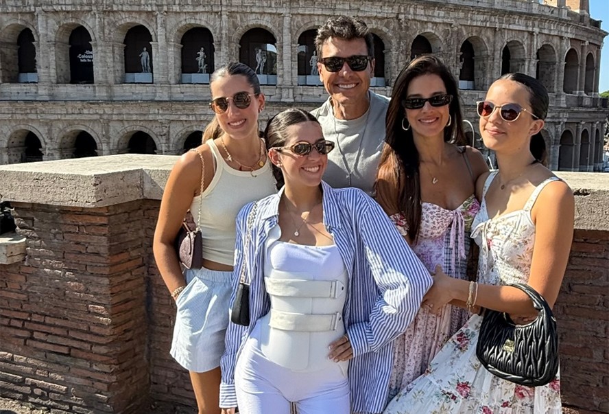 Rodrigo Faro e Vera Viel recriam foto com as filhas sete anos depois ...