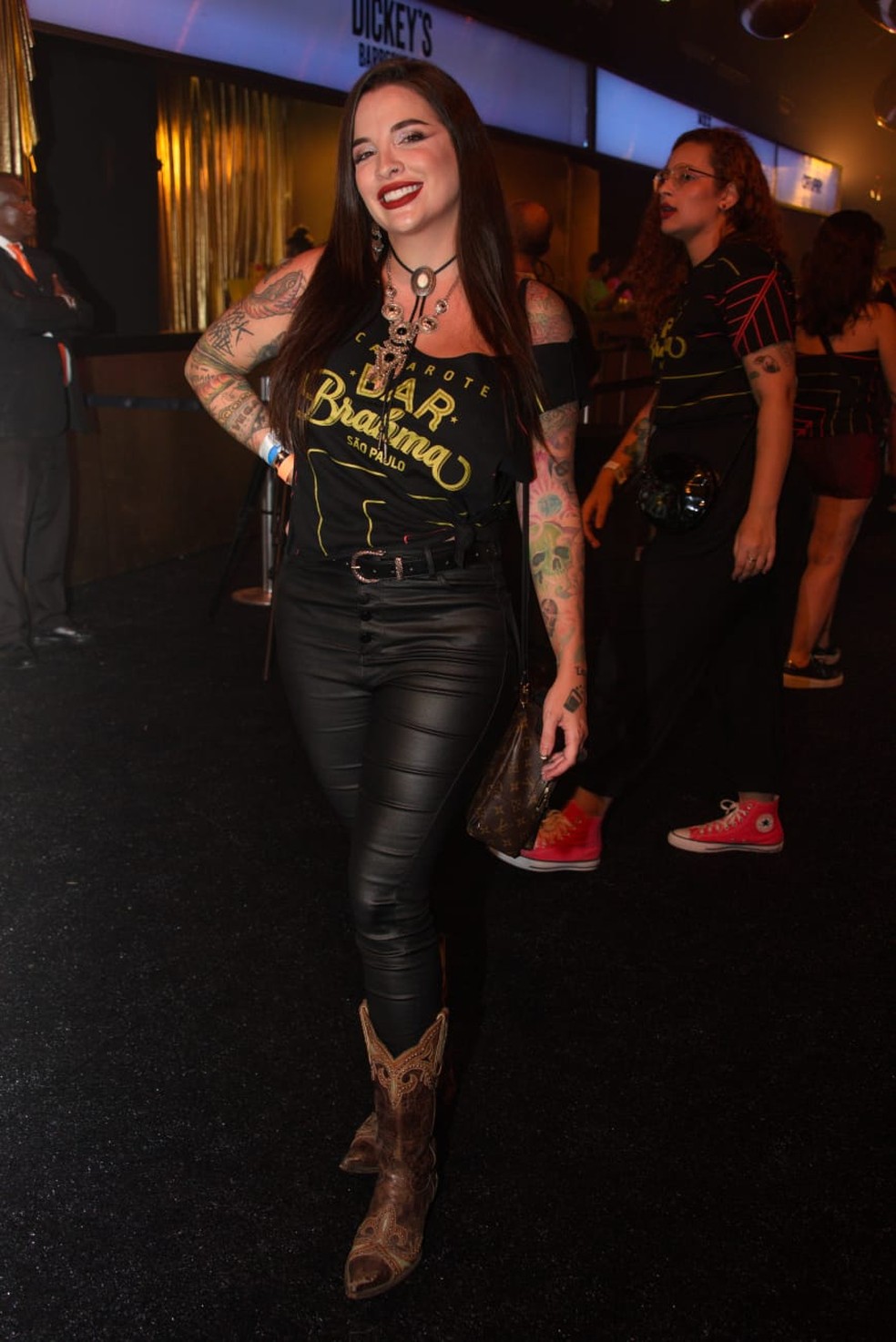 Ex-BBBs Clara e Vanessa, que viveram affair no reality, curtem Carnaval juntas em SP