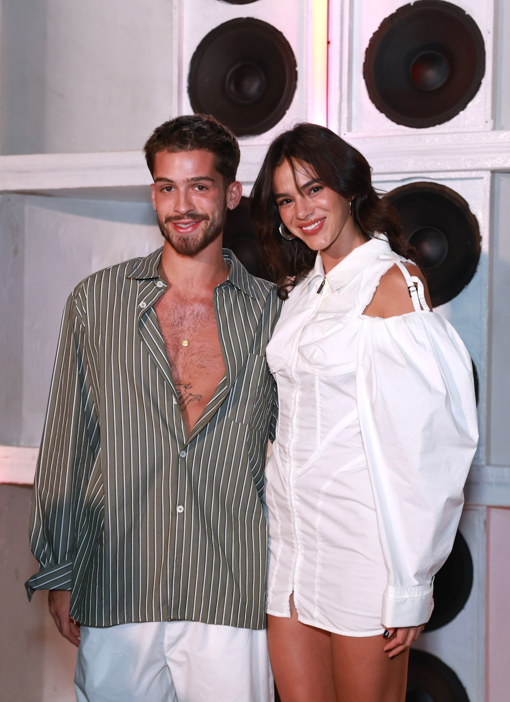 Bruna Marquezine e João Guilherme curtem festa recheada de famosos ...