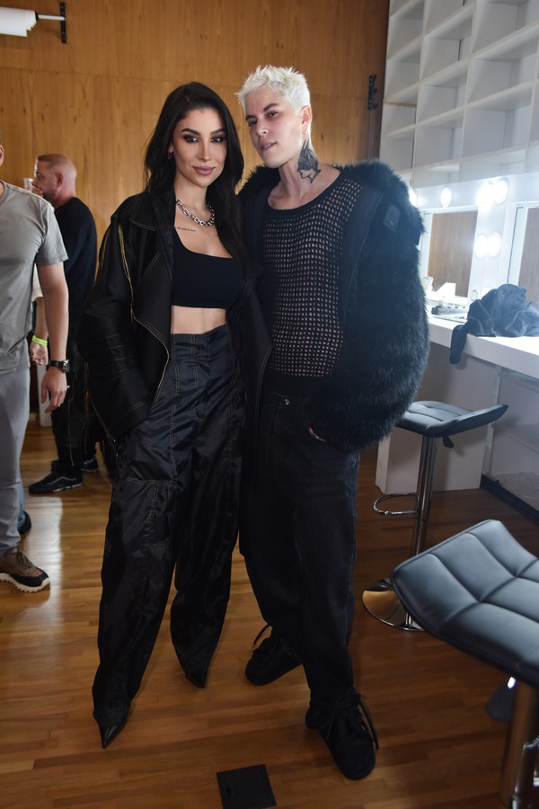 Após vídeo de beijo, Bianca Andrade posa com modelo trans Sam Porto na SPFW