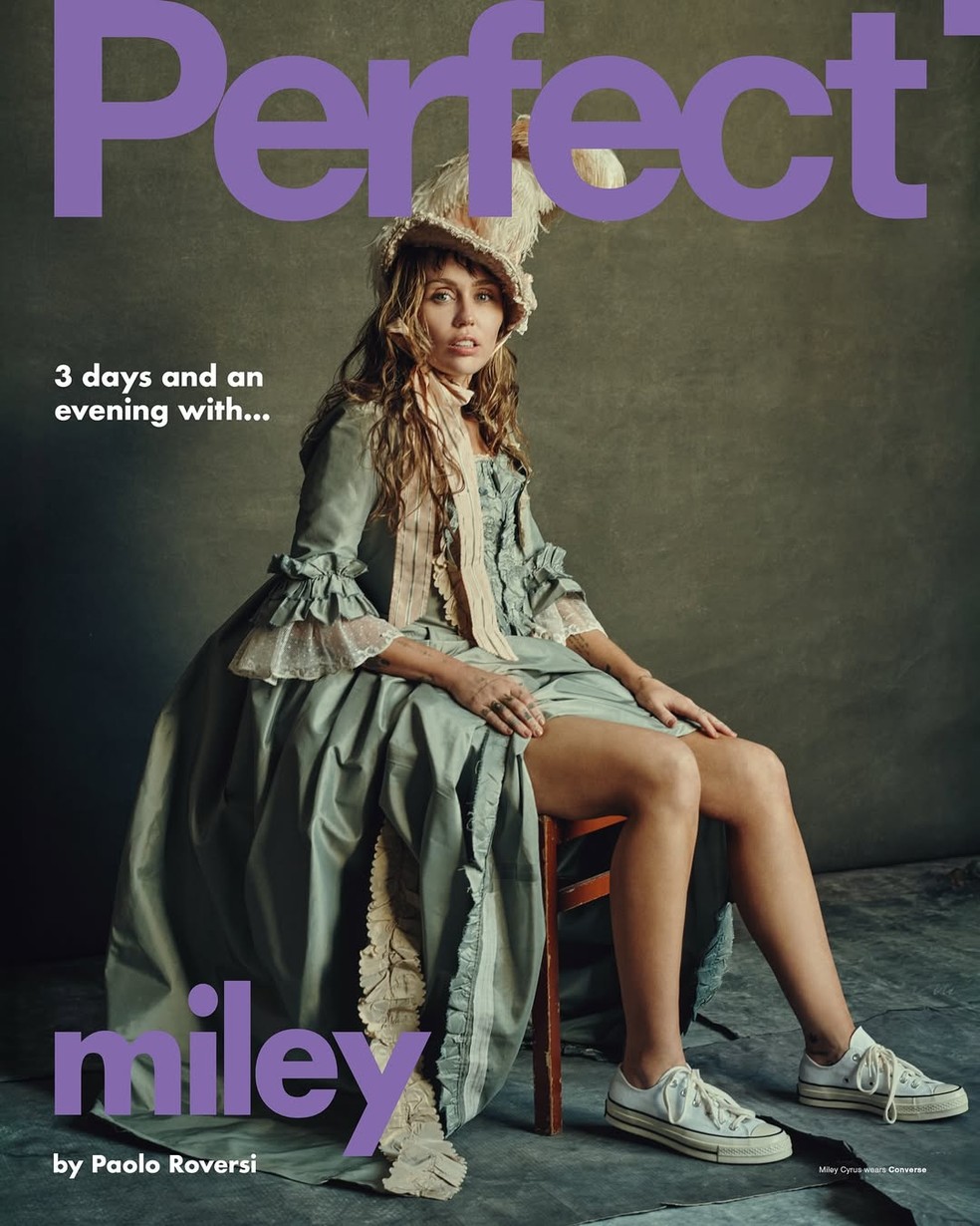 Miley Cyrus posa nua para capa de revista; veja