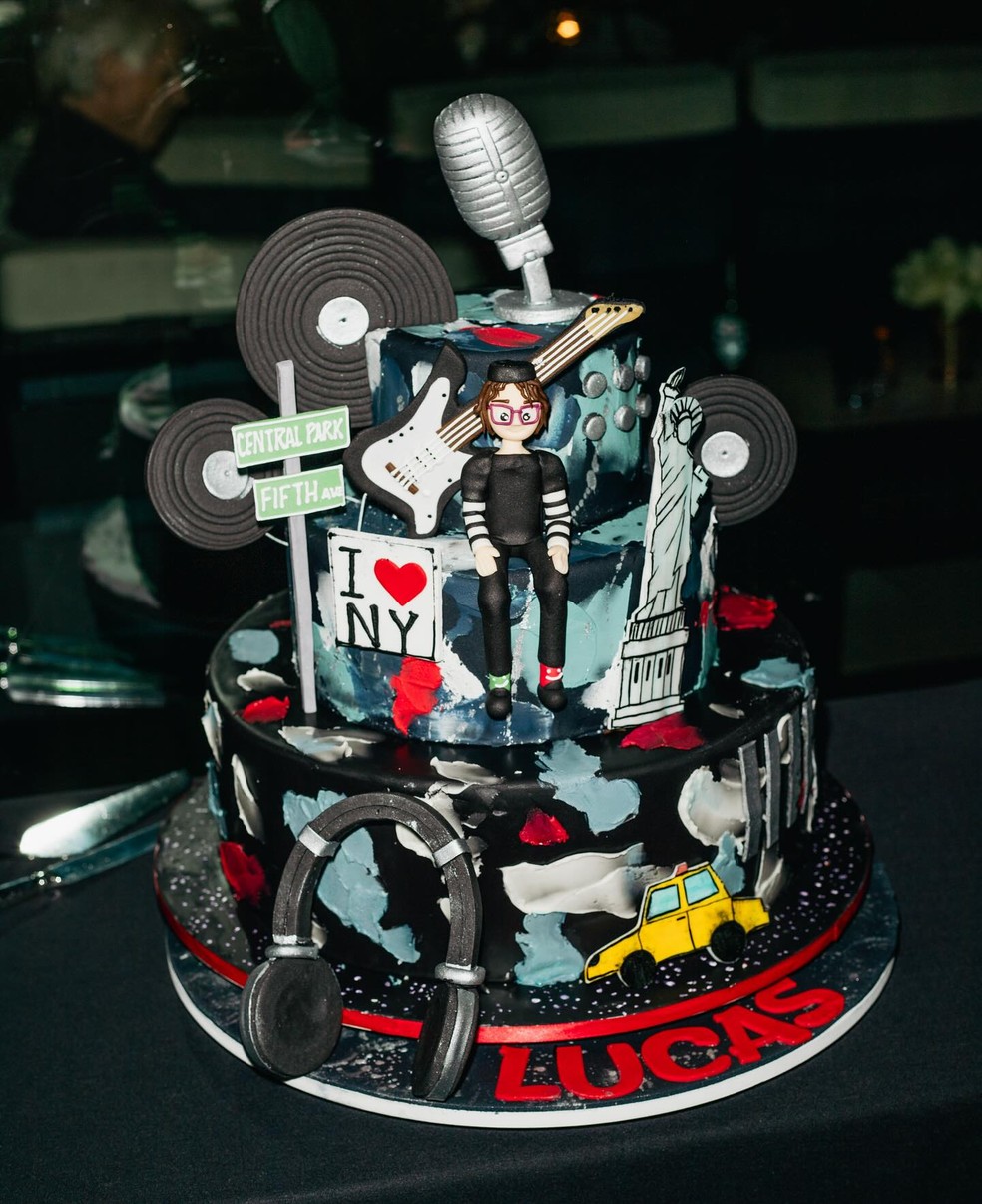 Luciana Gimenez comemora aniversário do filho com Mick Jagger: 'Noite ...