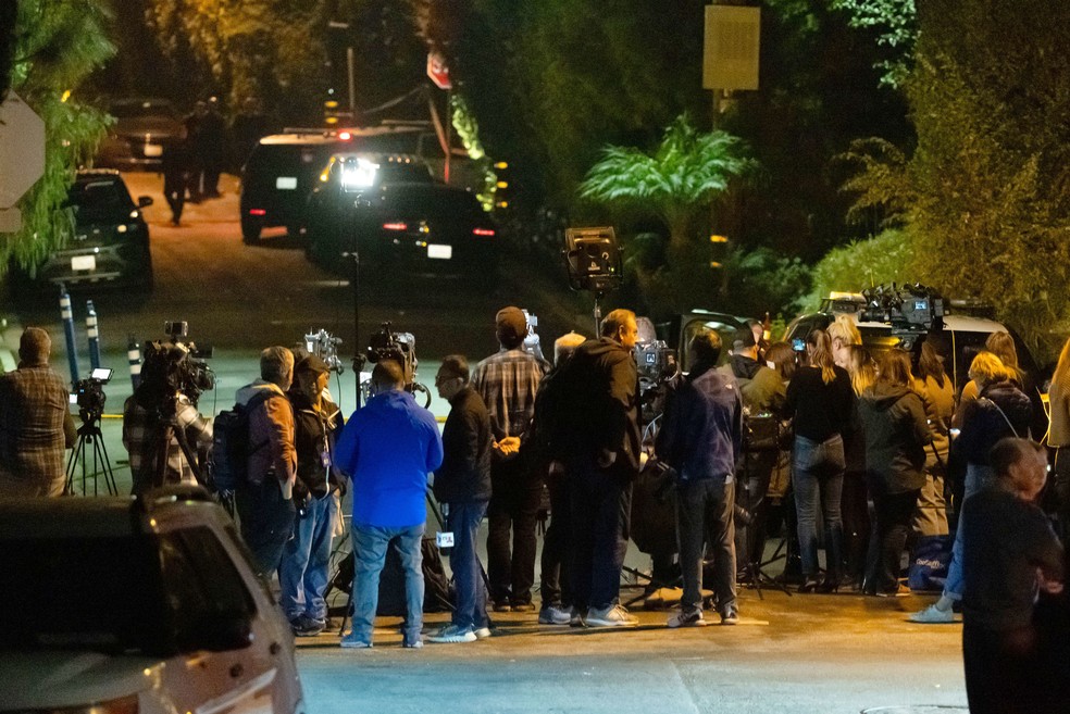 Polícia isola mansão de Rob Reiner e esposa; casal teria sido morto a ...