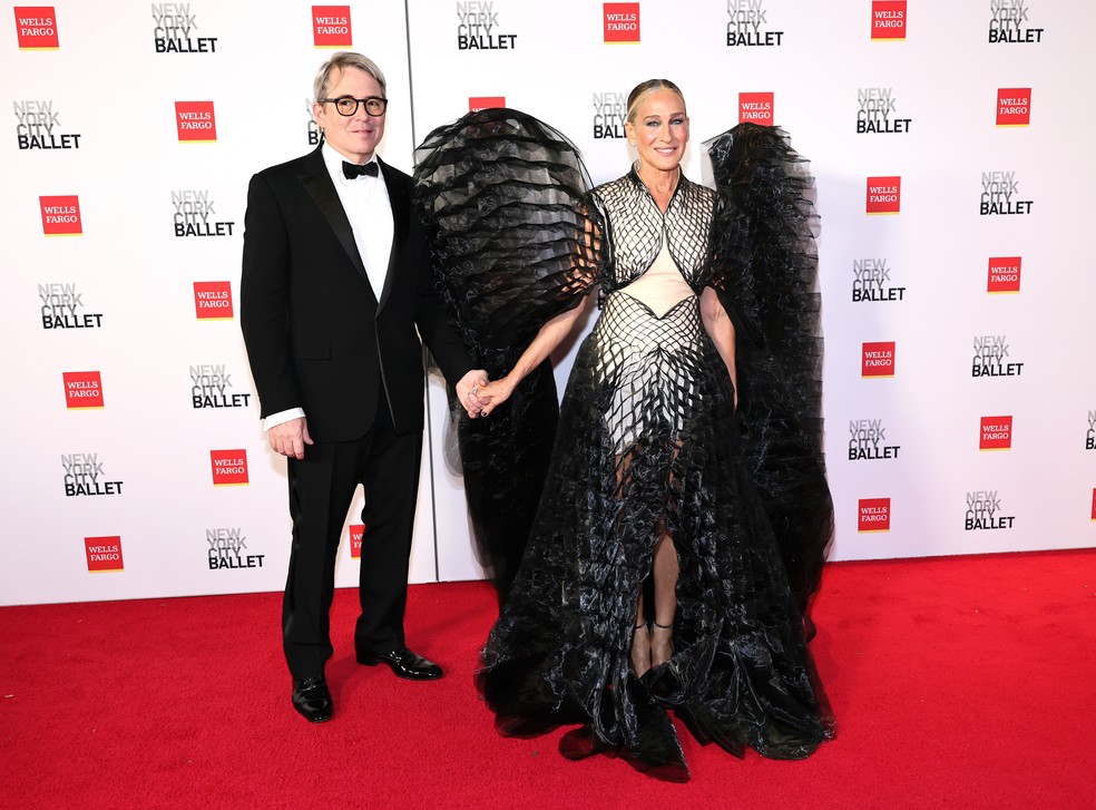 Sarah Jessica Parker, Mick Jagger e mais famosos brilham em baile de gala