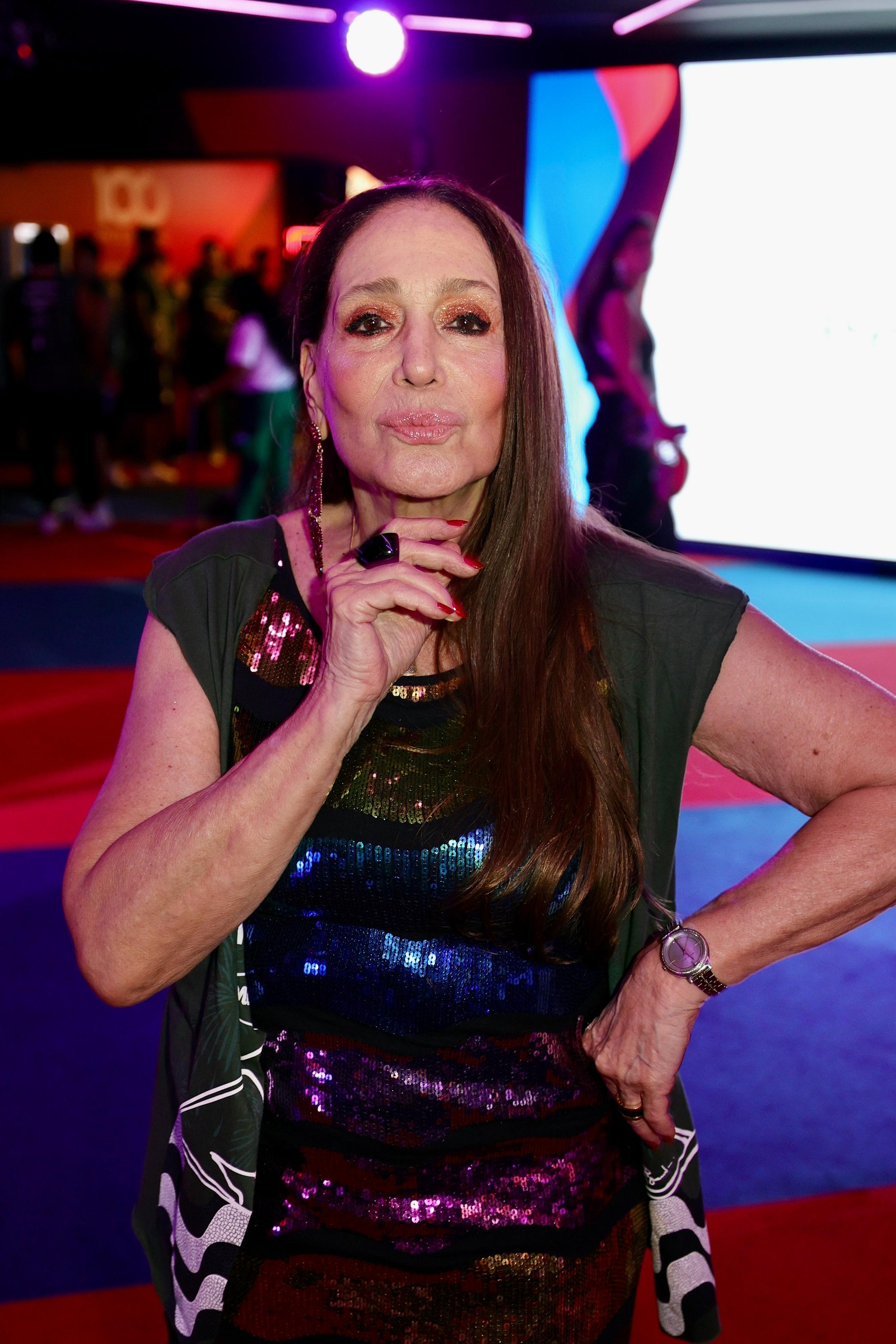 Carnaval 2025: Rebecca celebra legado do avô ao desfilar mais um ano ...